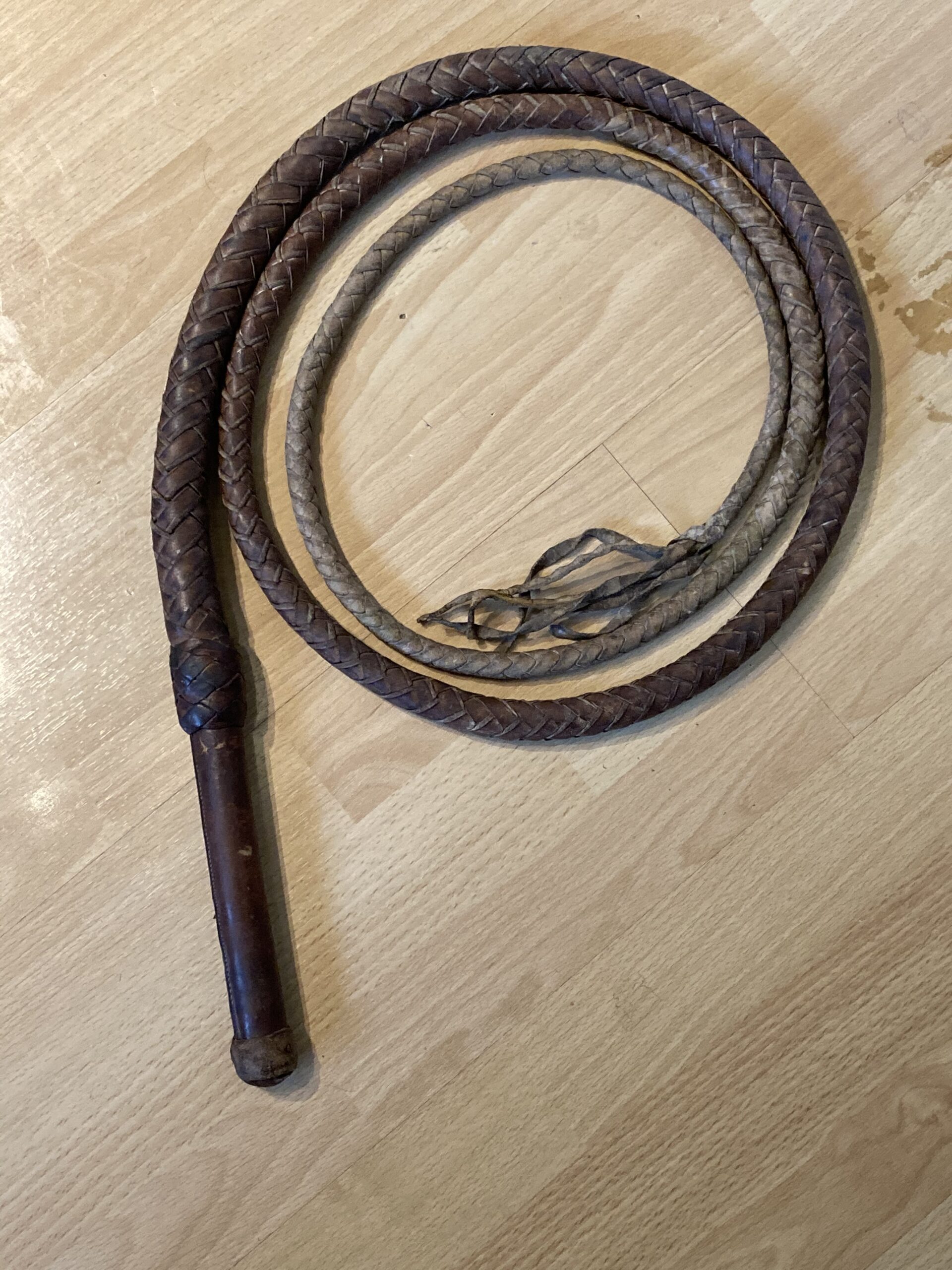 Bull whip Repair – Bullwhips.org