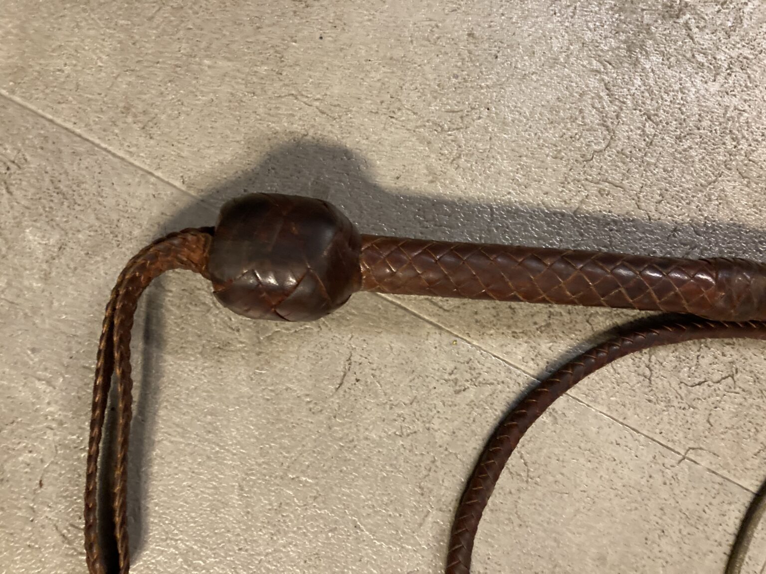 Bullwhips.org – Handmade Bullwhips by Louie