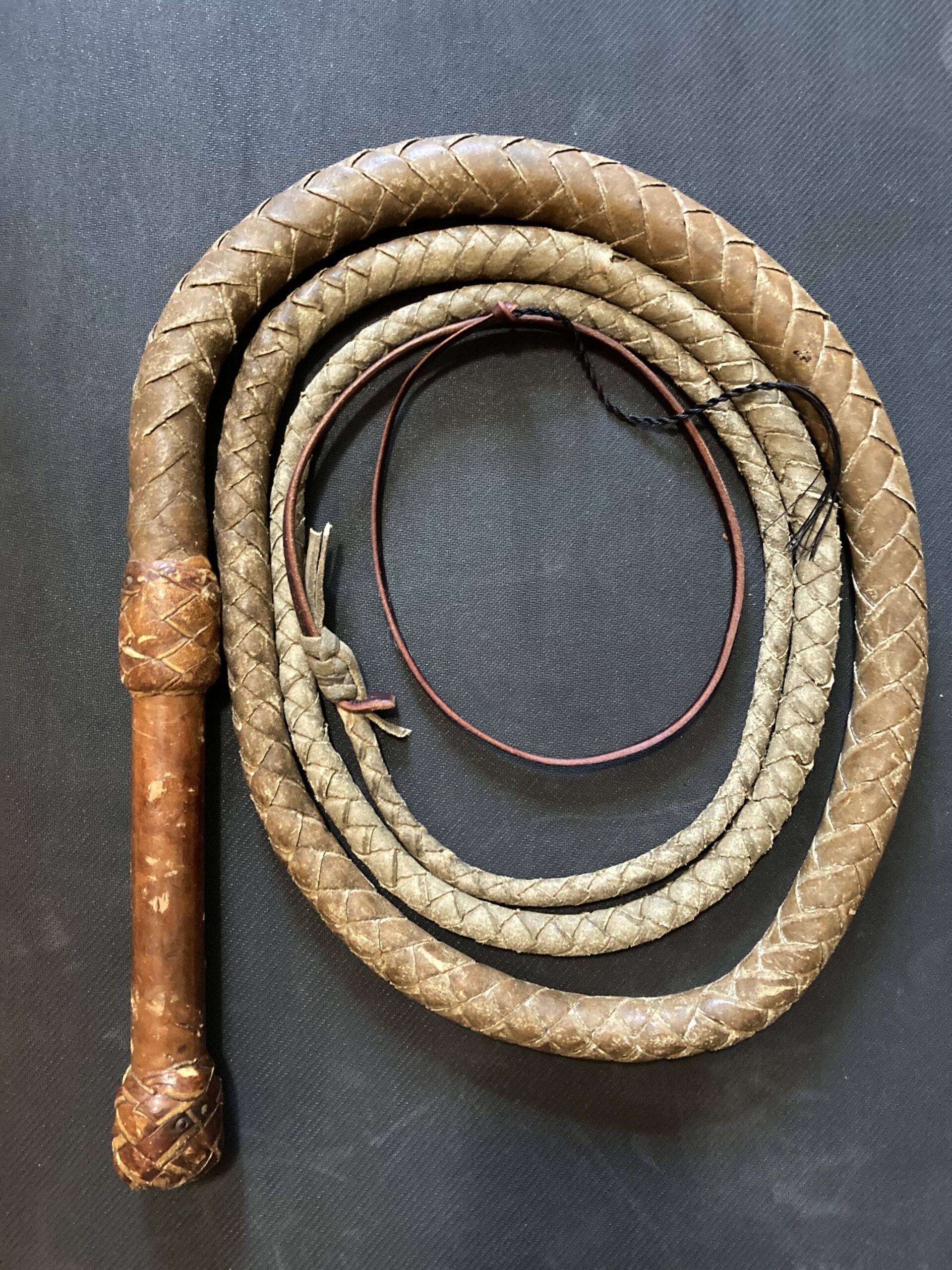 Bullwhips.org – Handmade Bullwhips by Louie