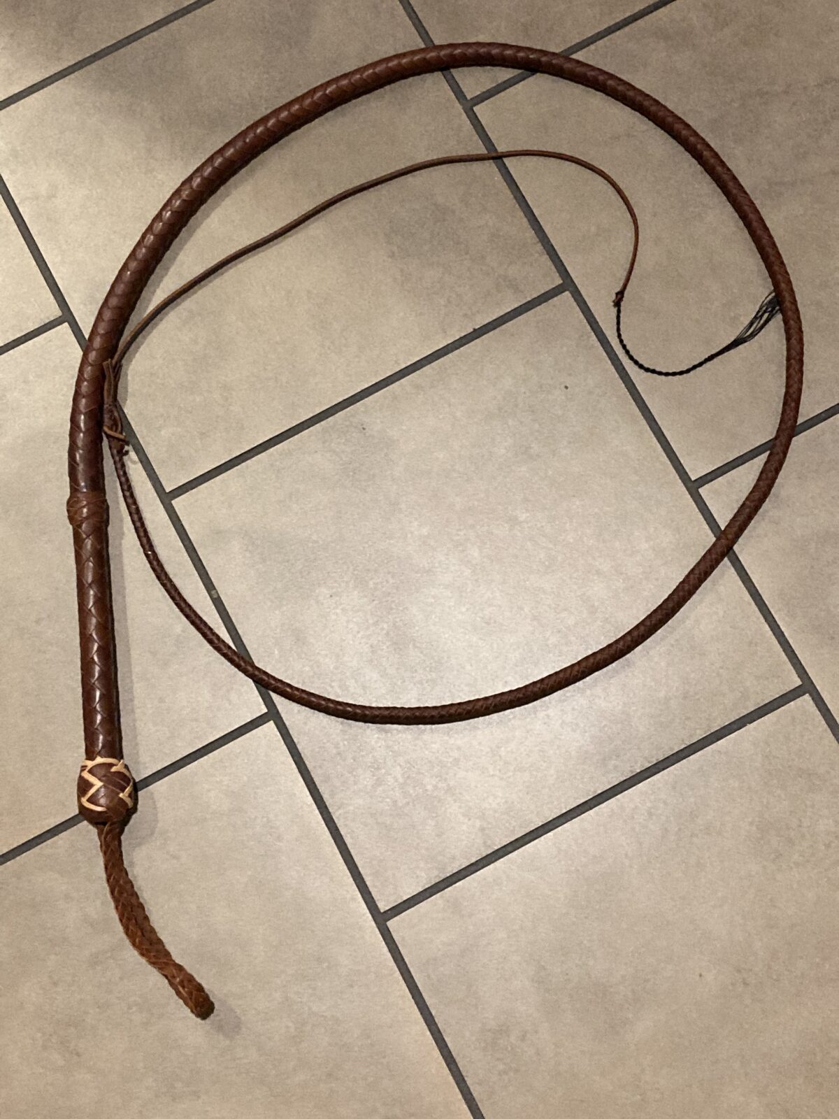 Bullwhips.org – Handmade Bullwhips by Louie