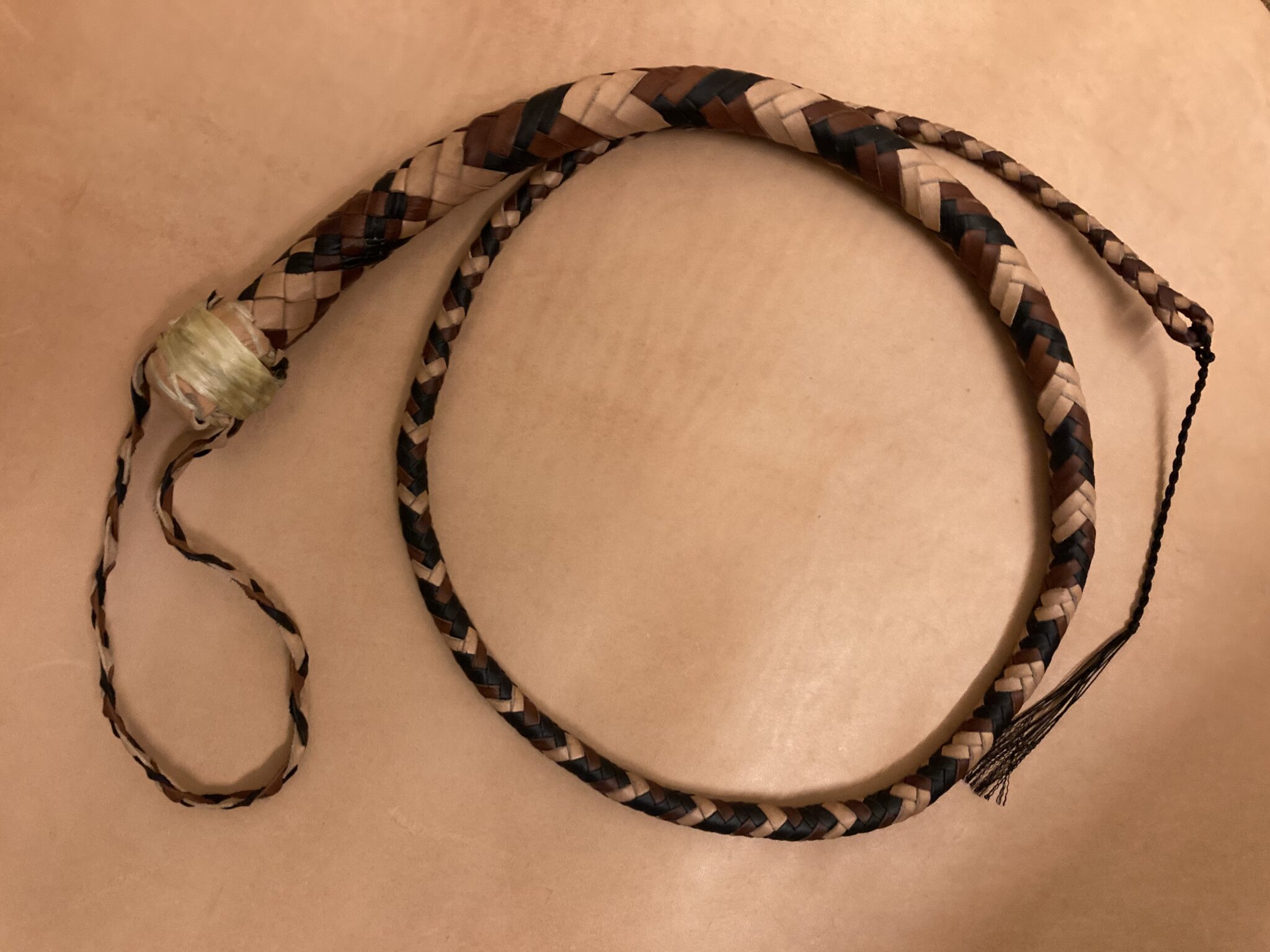 Bullwhips.org – Handmade Bullwhips by Louie